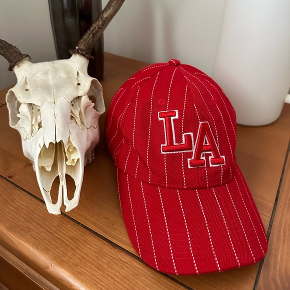 MLB | Accessories | Nwot Los Angeles Hook Loop Osfa Red Stripe Hat Cap | Poshmark